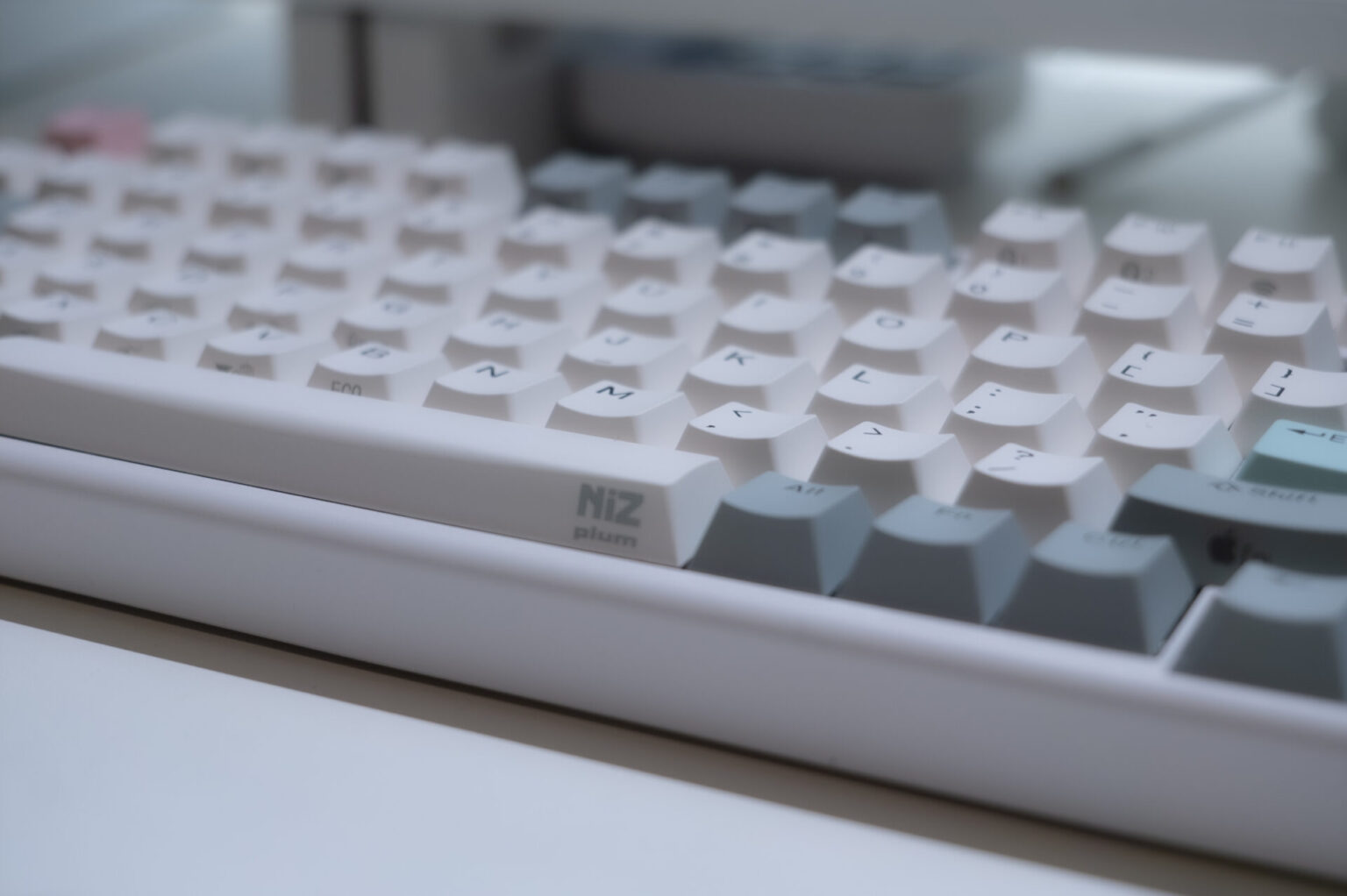 静電容量無接点方式キーボード《NiZ X99 Pro》をレビュー。快適な打ち心地で長時間のデスク作業に快適！ | PR | めてろぐ